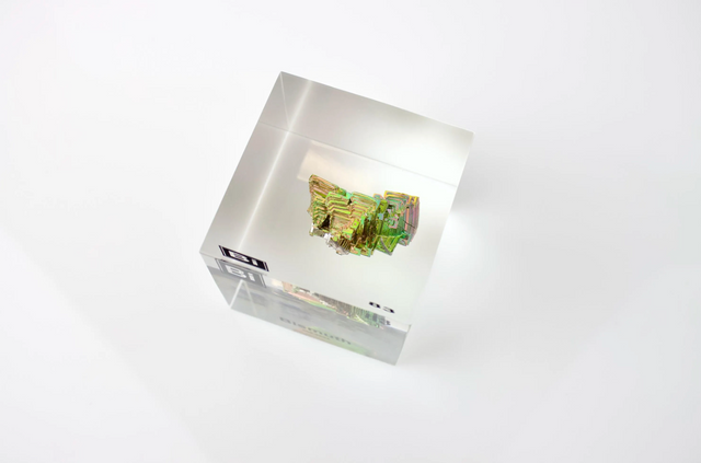 Bismuth Element Cube – Engineered Labs