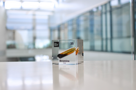 Acrylic Element Cubes | Engineered Labs