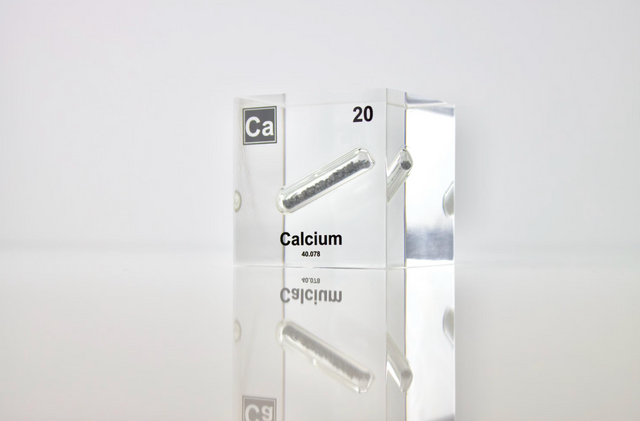 Calcium Element Cube – Engineered Labs