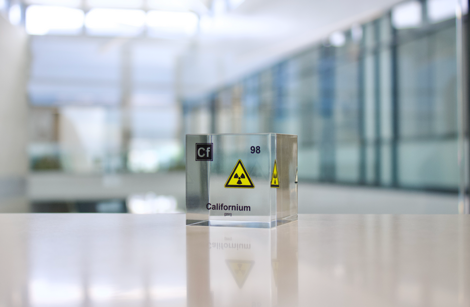 Californium Element Cube – Engineered Labs