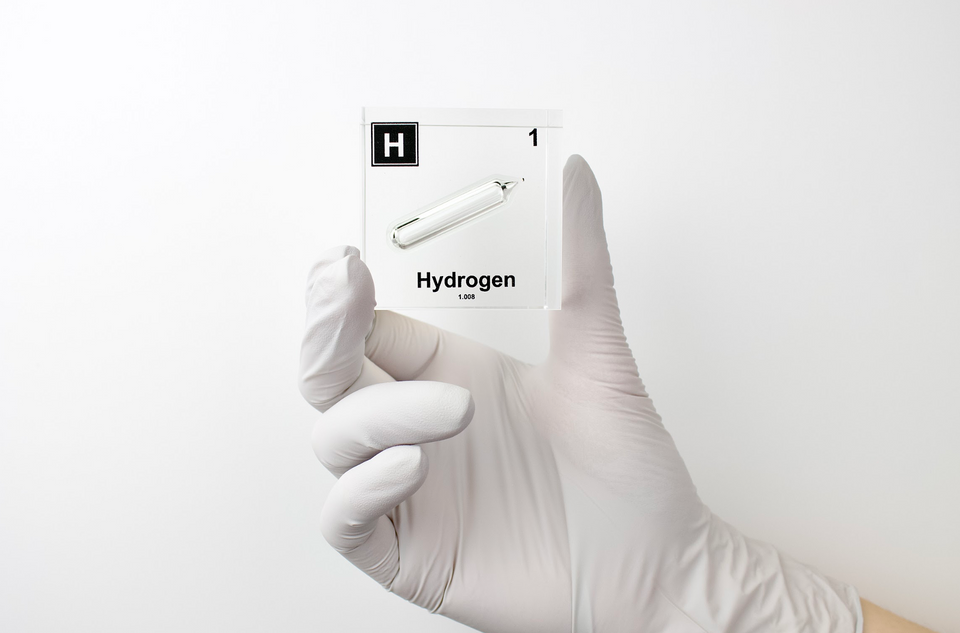 Hydrogen Element Cube – Engineered Labs