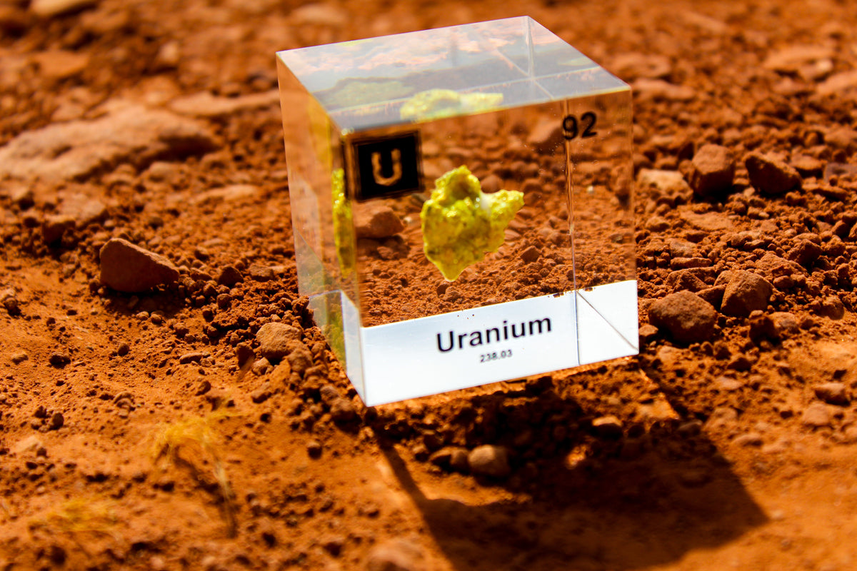 Engineered Labs - Periodic Table Collections with Real Elements