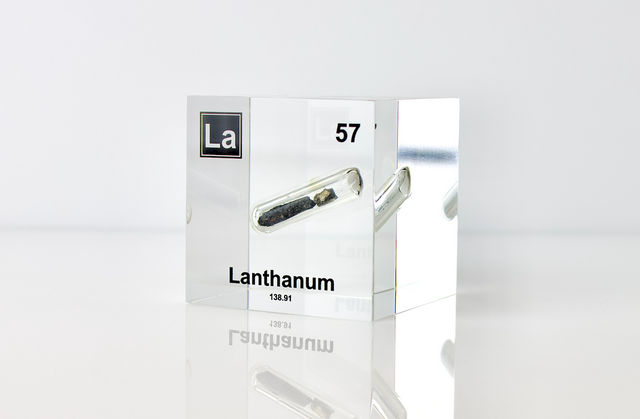 Lanthanum Element Cube – Engineered Labs