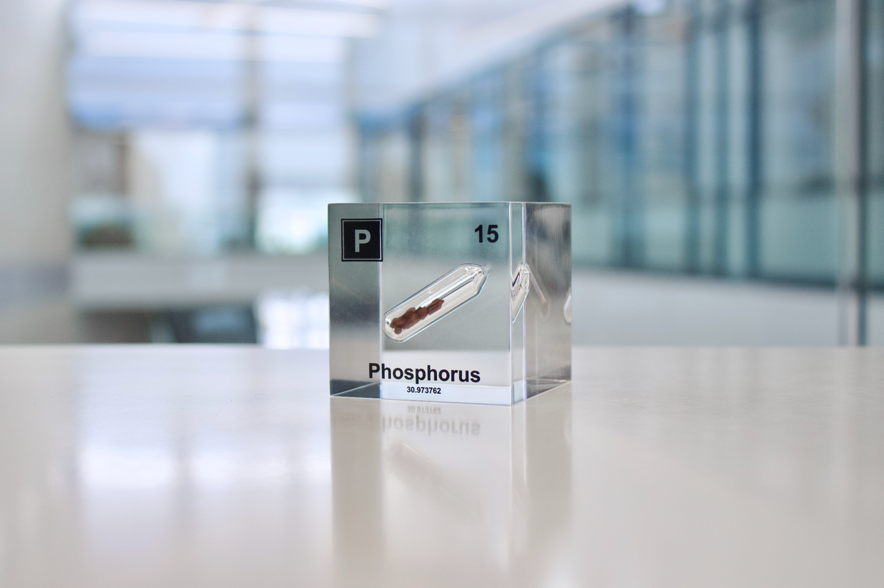 Phosphorus Element Cube – Engineered Labs