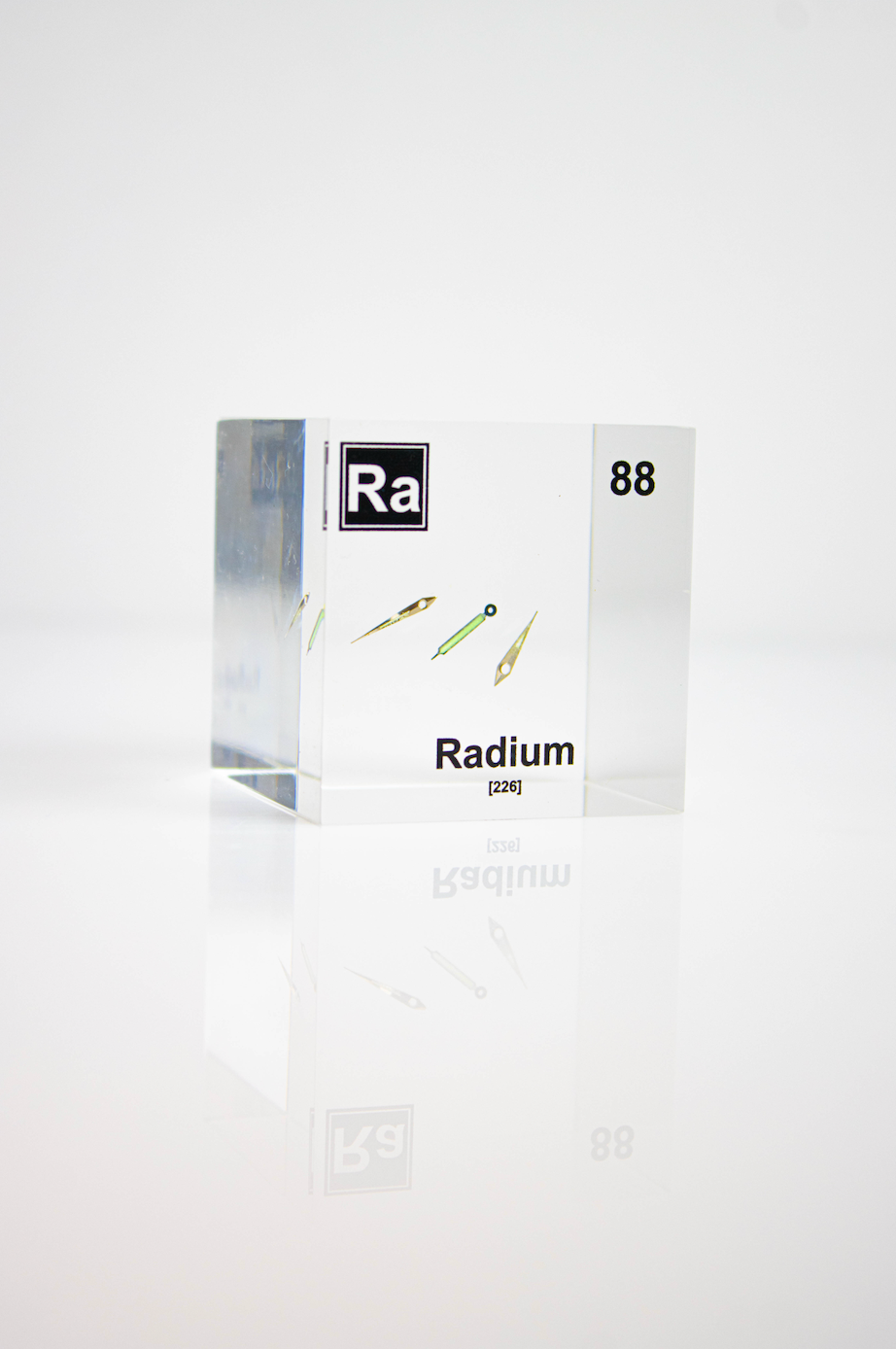 Radium Element Cube – Engineered Labs