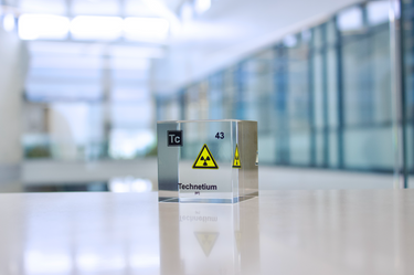 Technetium Element Cube – Engineered Labs