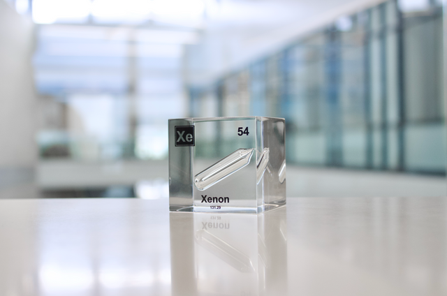 Xenon Element Cube – Engineered Labs